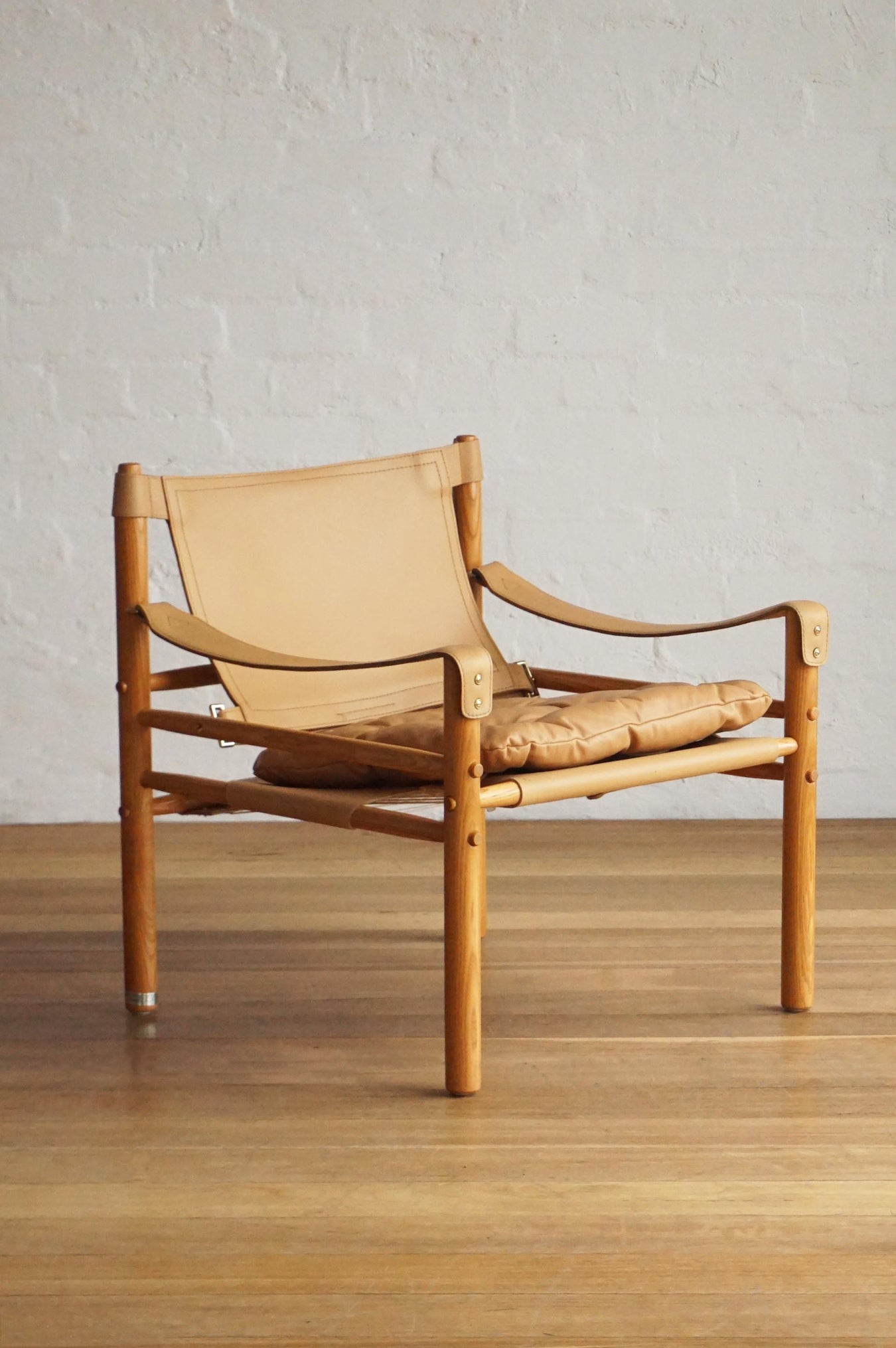 Lounge Chairs – Angelucci 20th Century